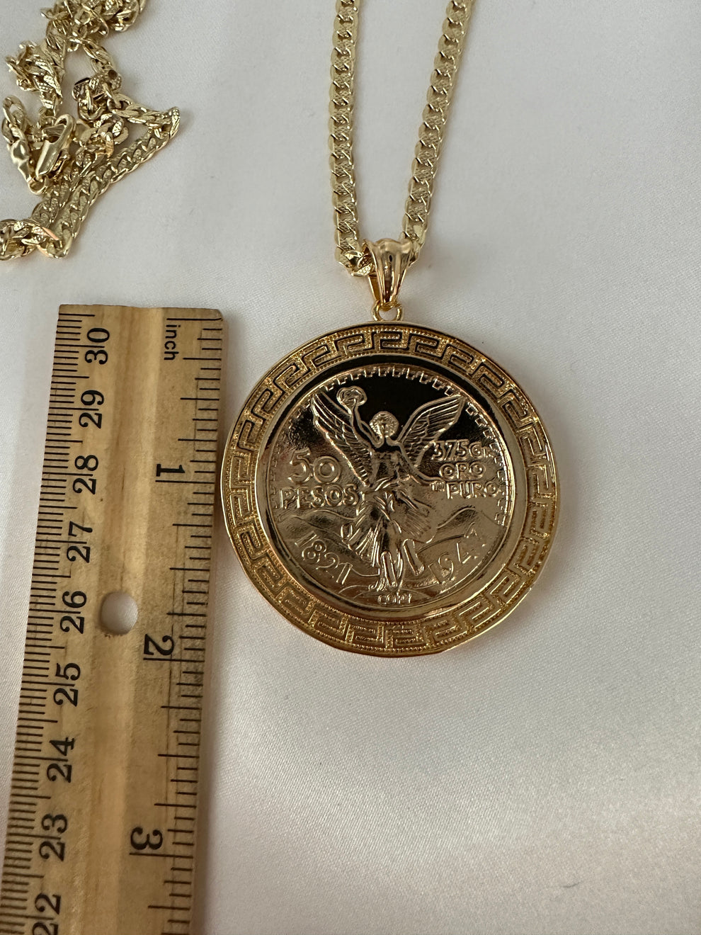 Centenario Oro - Gold Plated Necklace with Cuban Chain – Giftingshopss