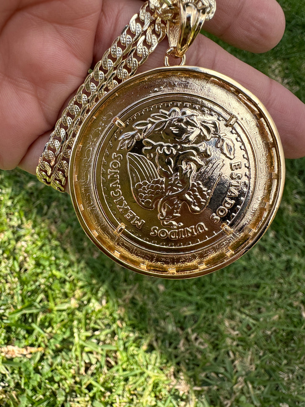 Centenario Oro - Gold Plated Necklace with Cuban Chain – Giftingshopss