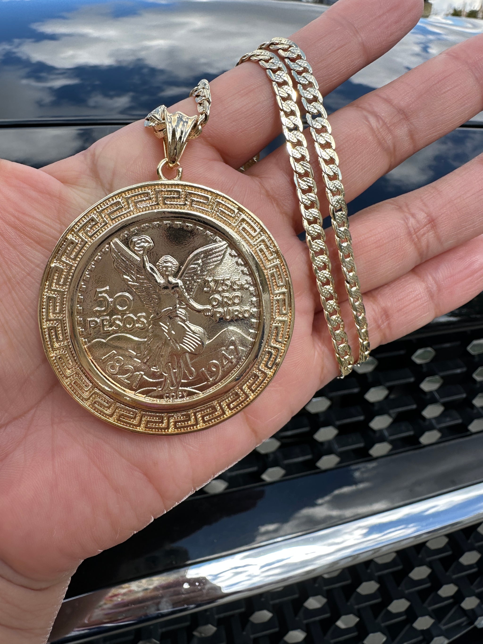 Centenario Oro - Gold Plated Necklace with Cuban Chain – Giftingshopss