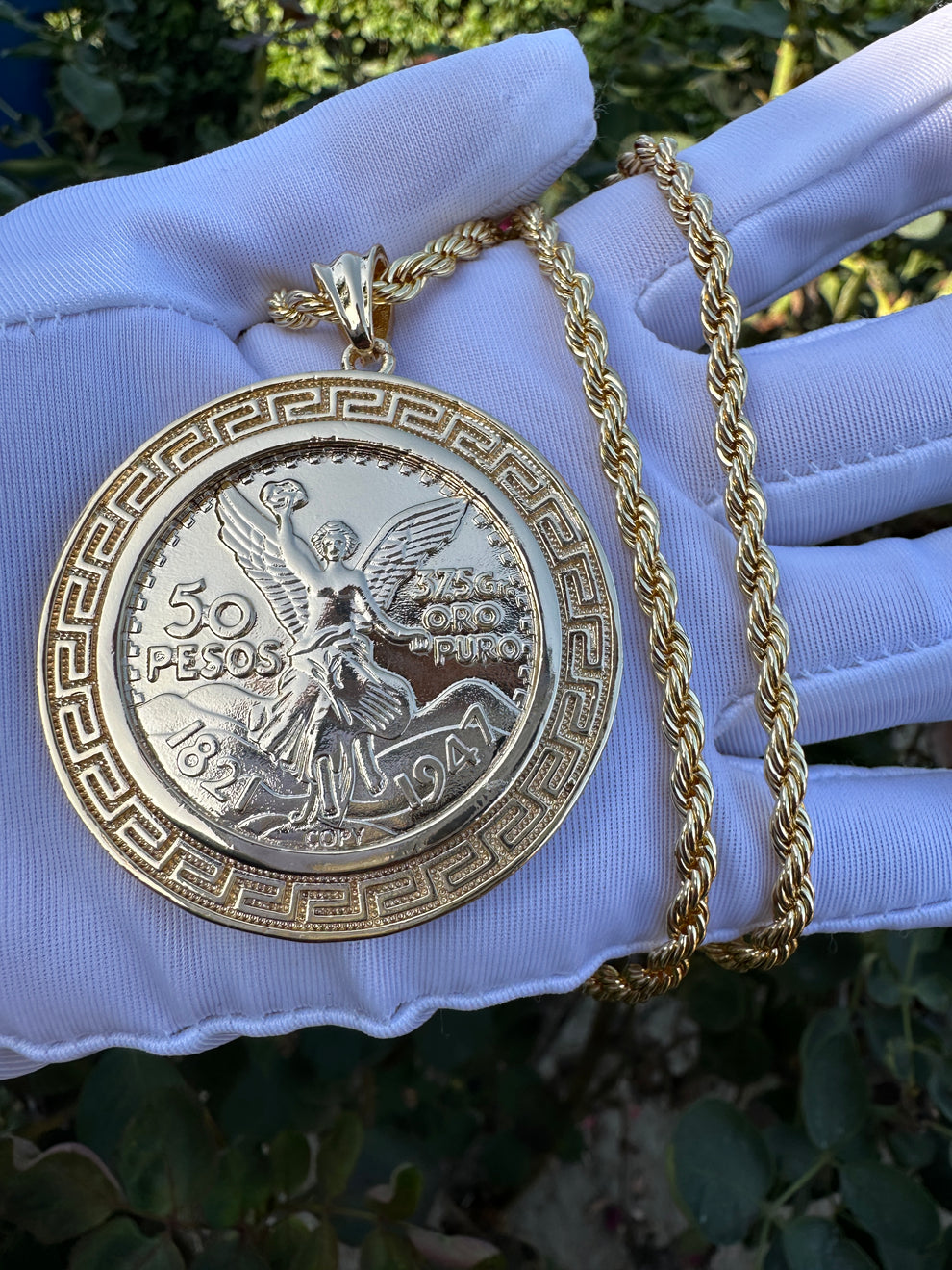 Centenario Oro - Gold Plated Necklace with Cuban Chain – Giftingshopss